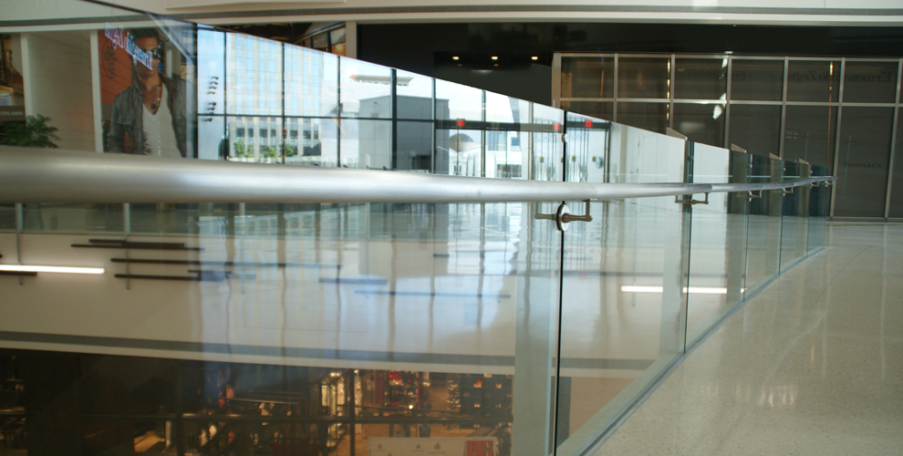 GRS Railing Systems Installation Image Gallery of C.R. Laurence TAPER ...