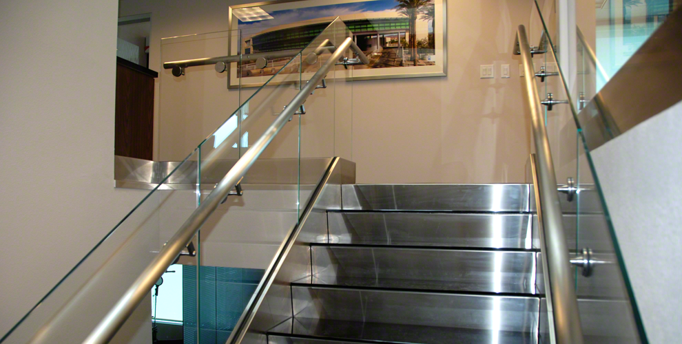 HRS Railing Systems Installation Image Gallery of C.R. Laurence TAPER ...